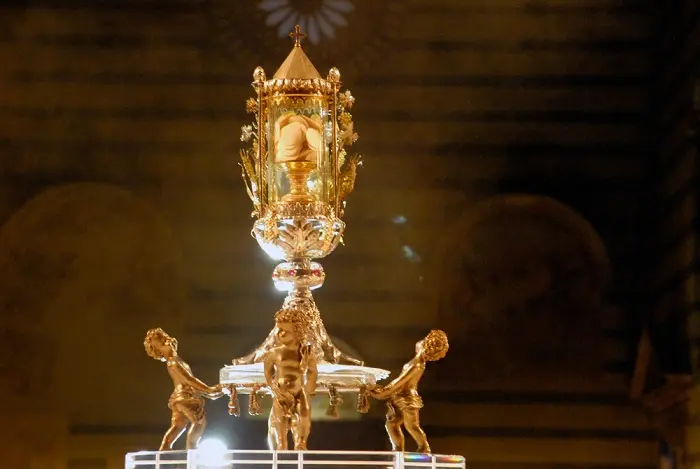 Il Miracolo Eucaristico delle Sacre Particole di Siena - Alleanza Cattolica